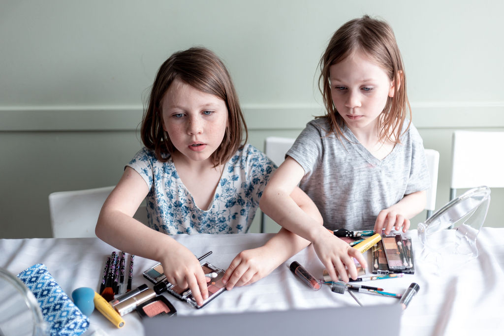 Kids Virtual Makeup Lessons - Faye Smith Agency