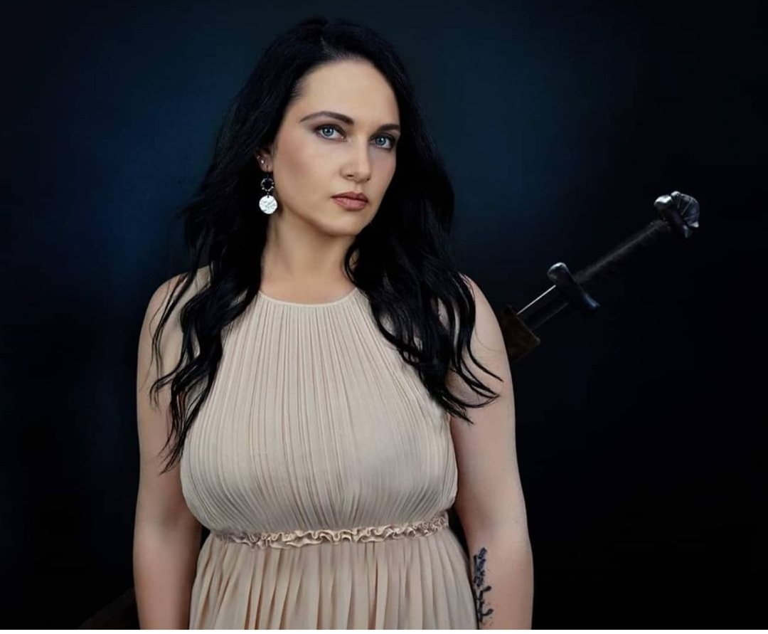 Inna - Faye Smith Agency