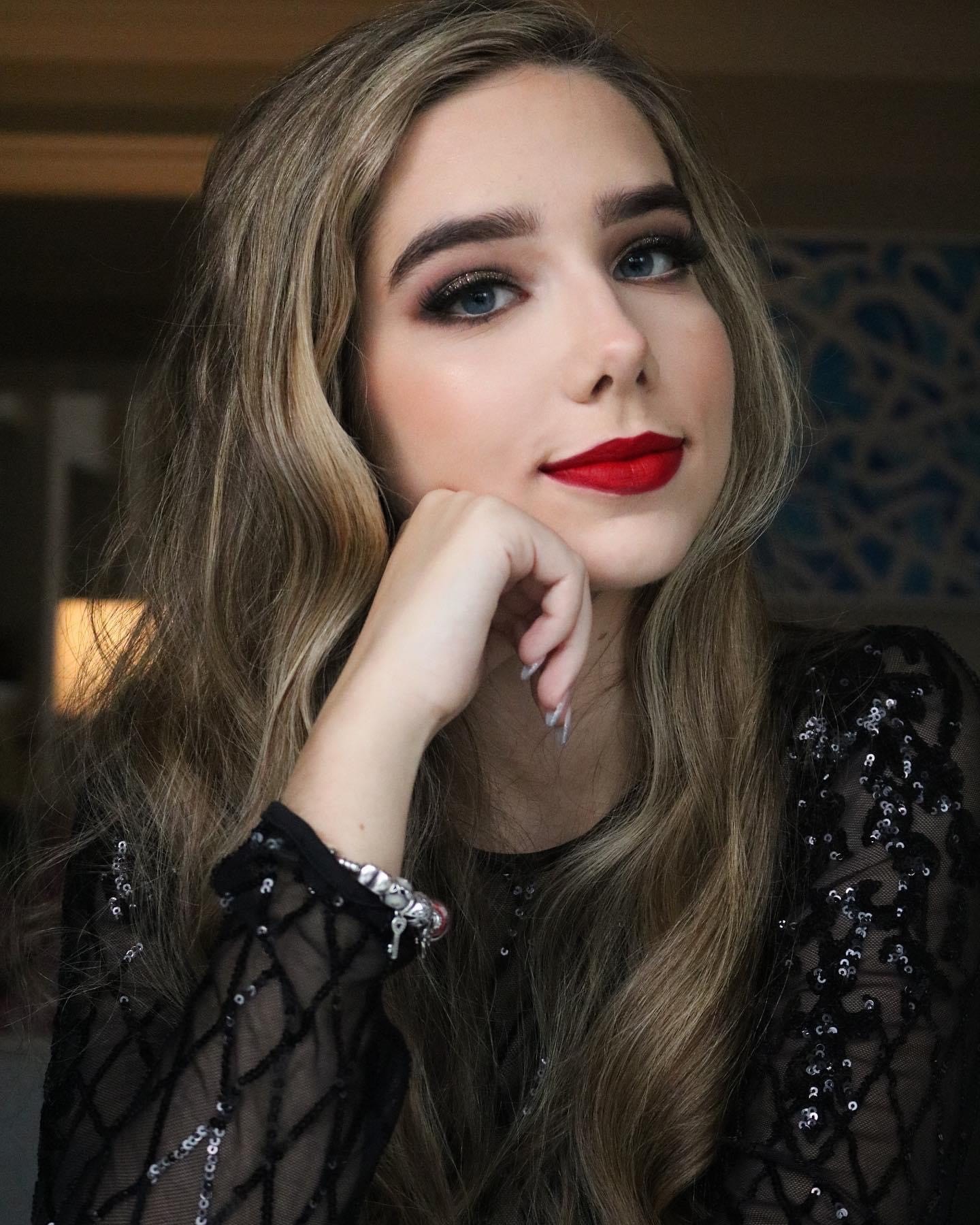 Saniha - Faye Smith Agency